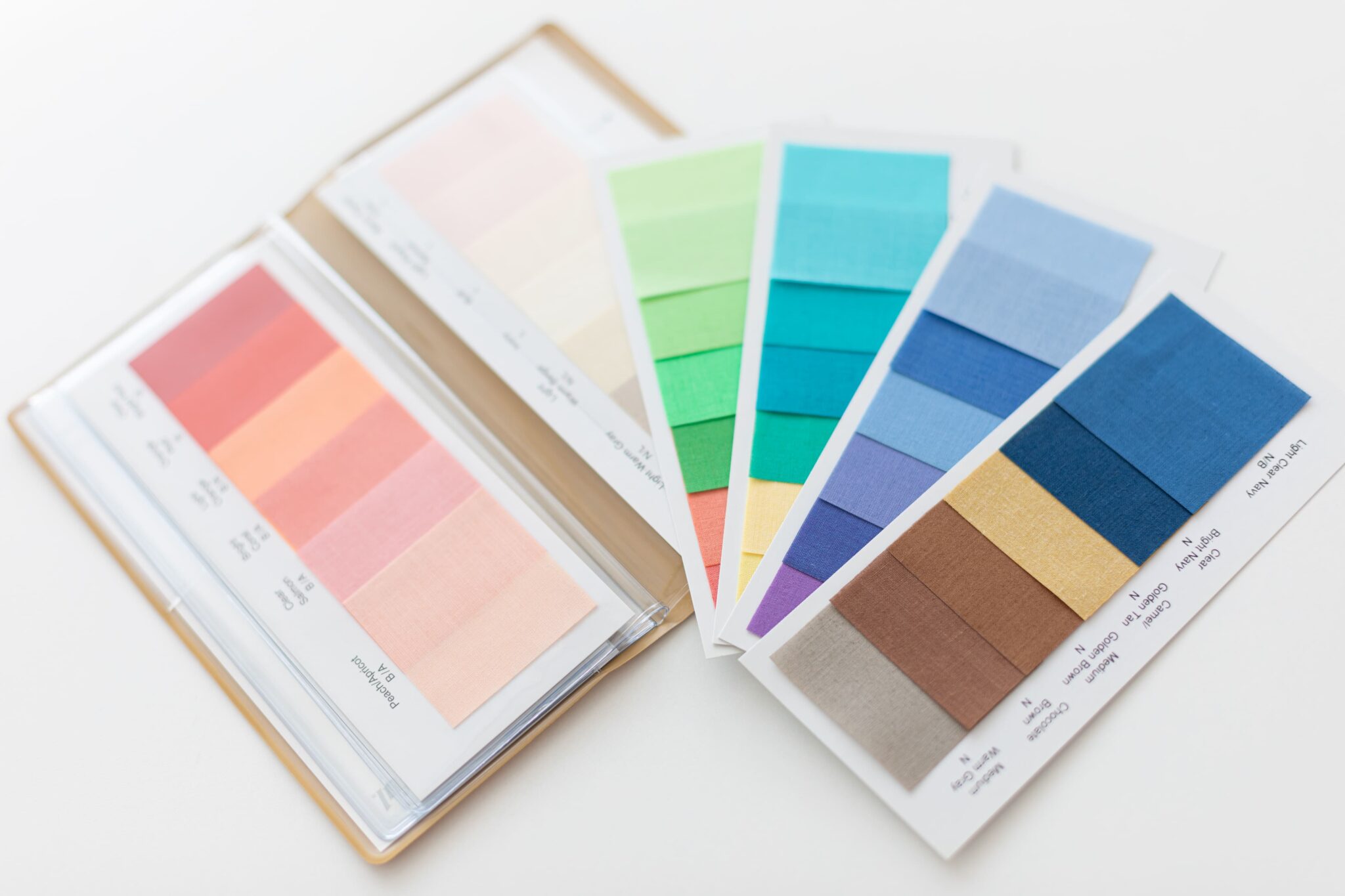 メンズパーソナルカラー診断徹底解説！男性こそ似合う色を知って欲しい！ - RUKOCOLORS